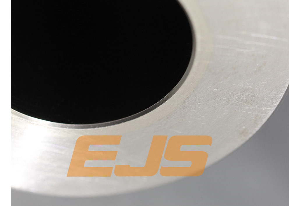 Bimetallic screw barrel for extrusion machines and injection molding ...