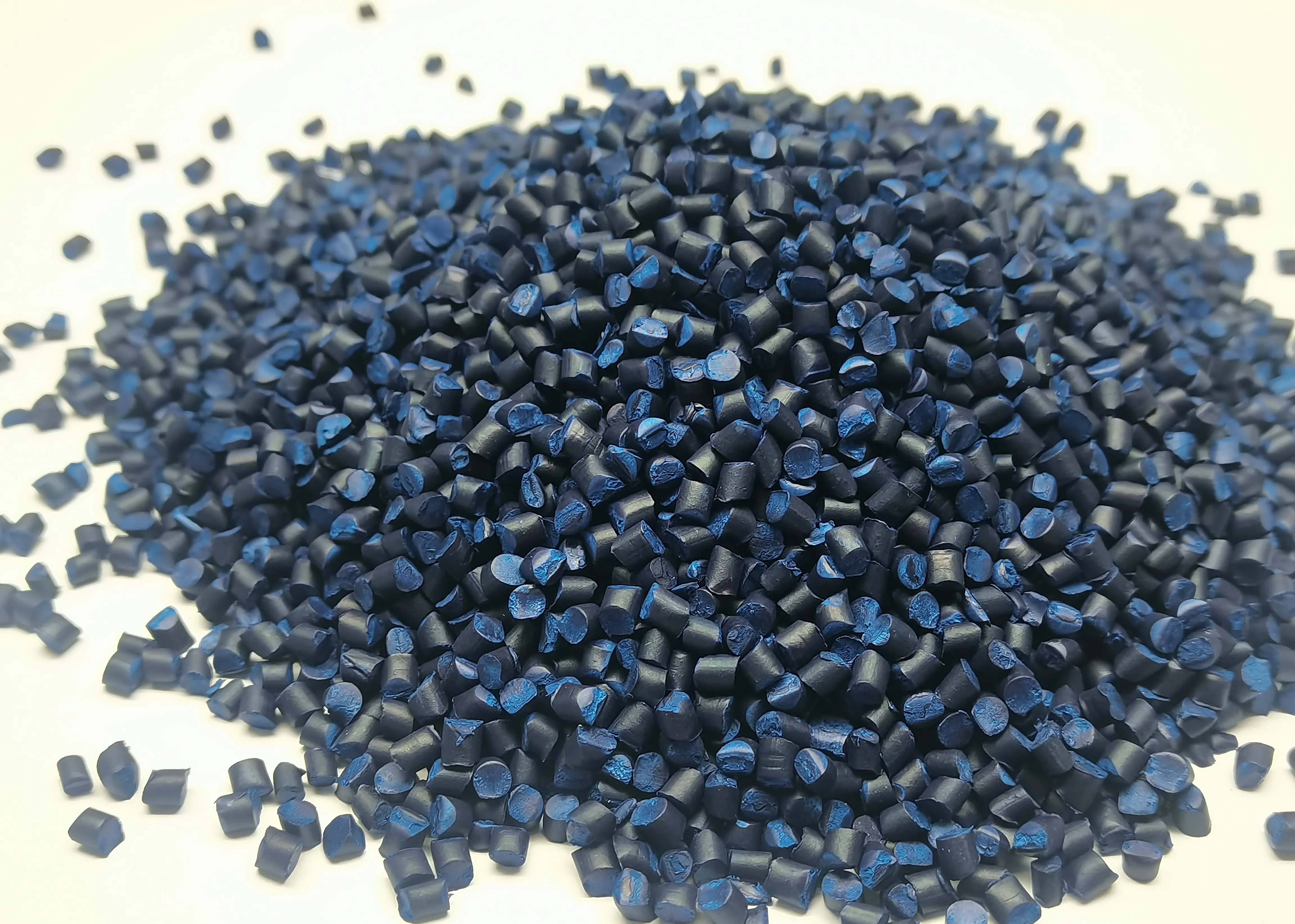 PE blown film color masterbatch | Plastics and Rubber Product