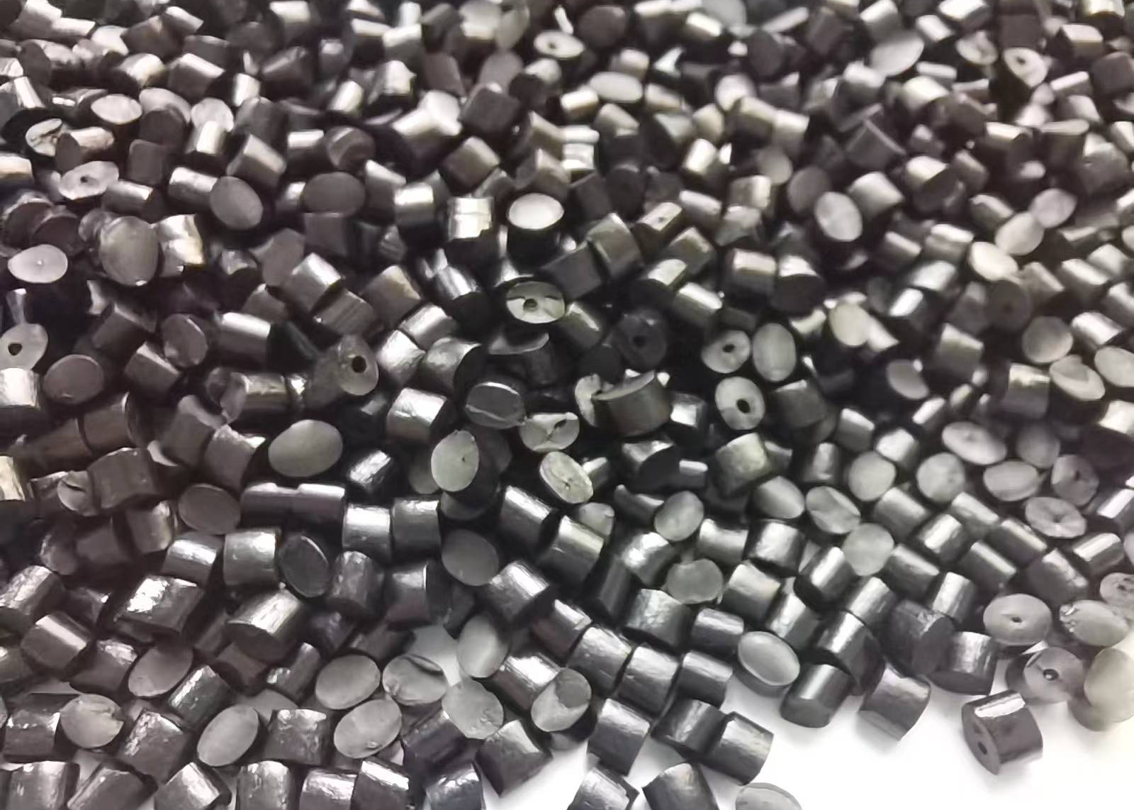 ABS high gloss black masterbatch | Plastics and Rubber Product