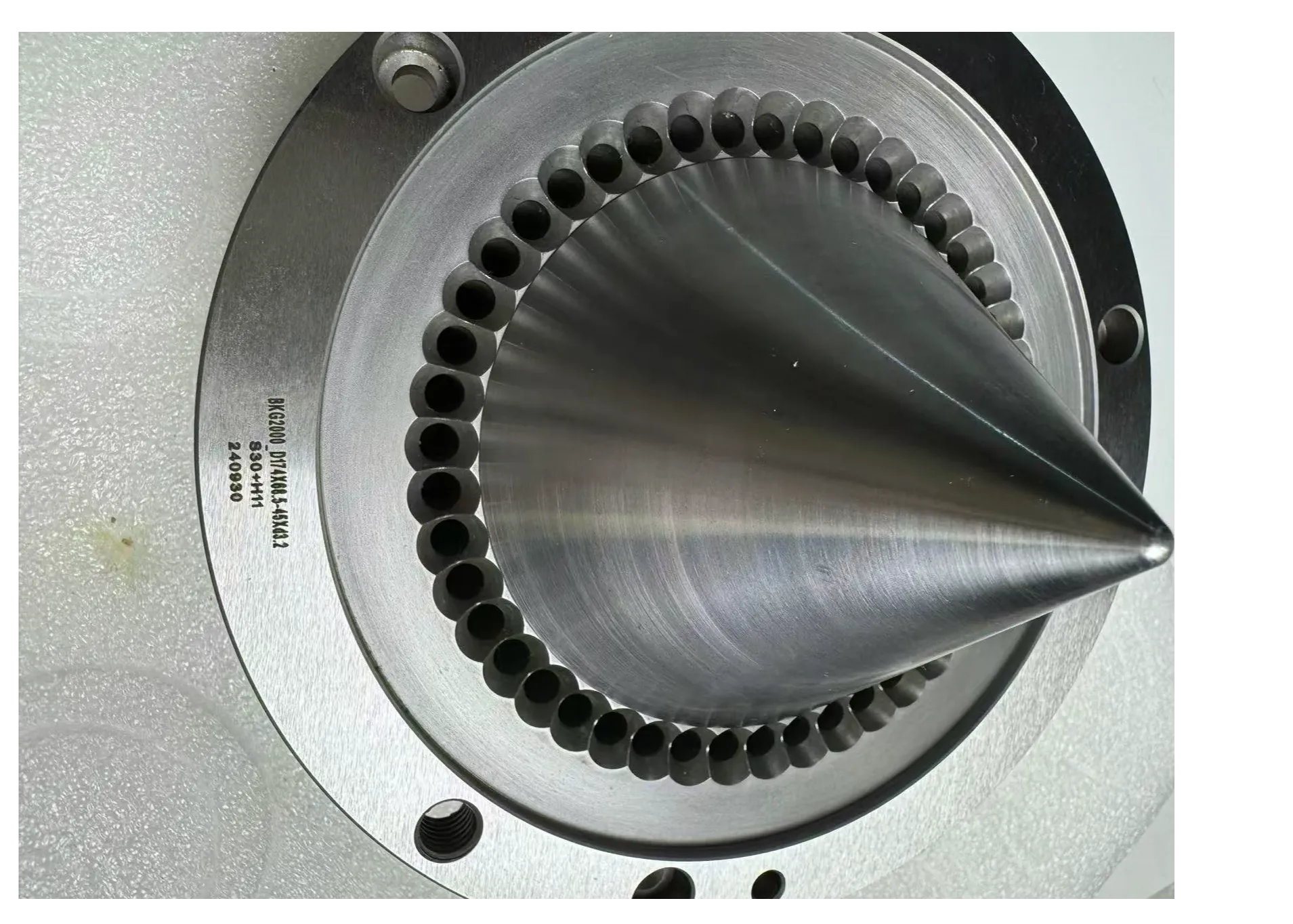 Underwater pelletizer template Stainless steel carbide template ...