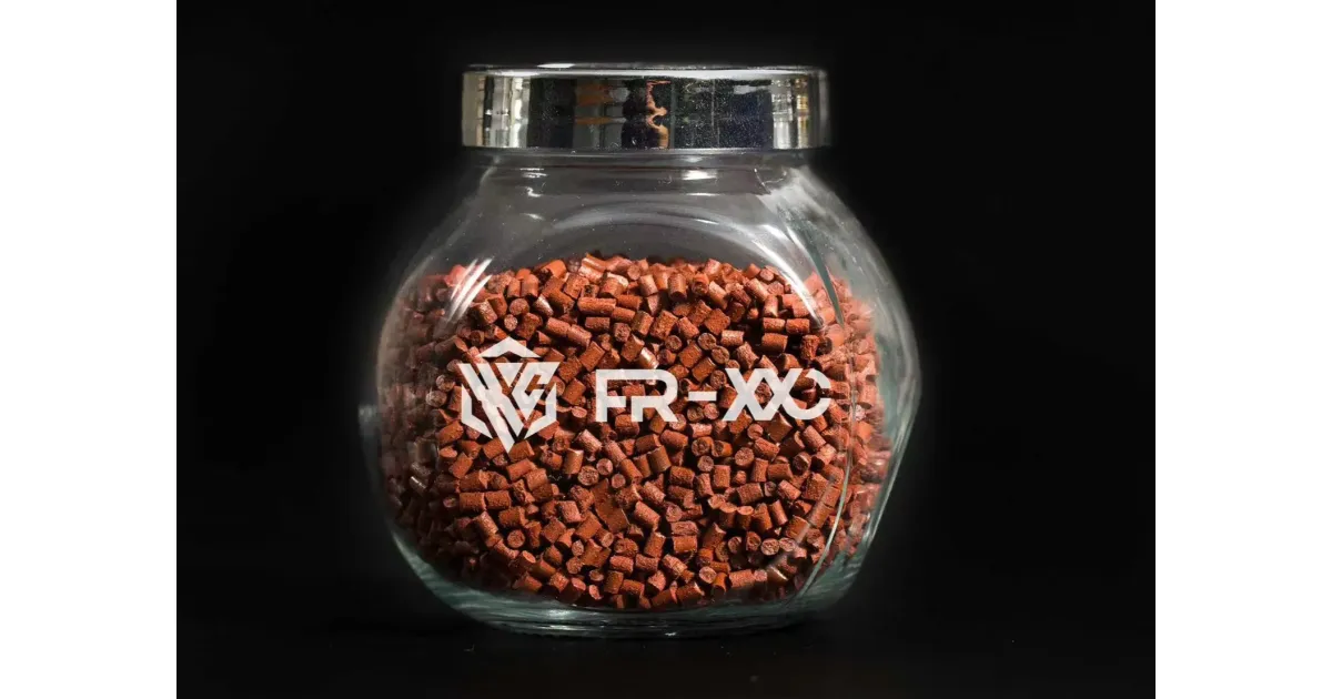 Universal V0 red phosphorus flame retardant maste...