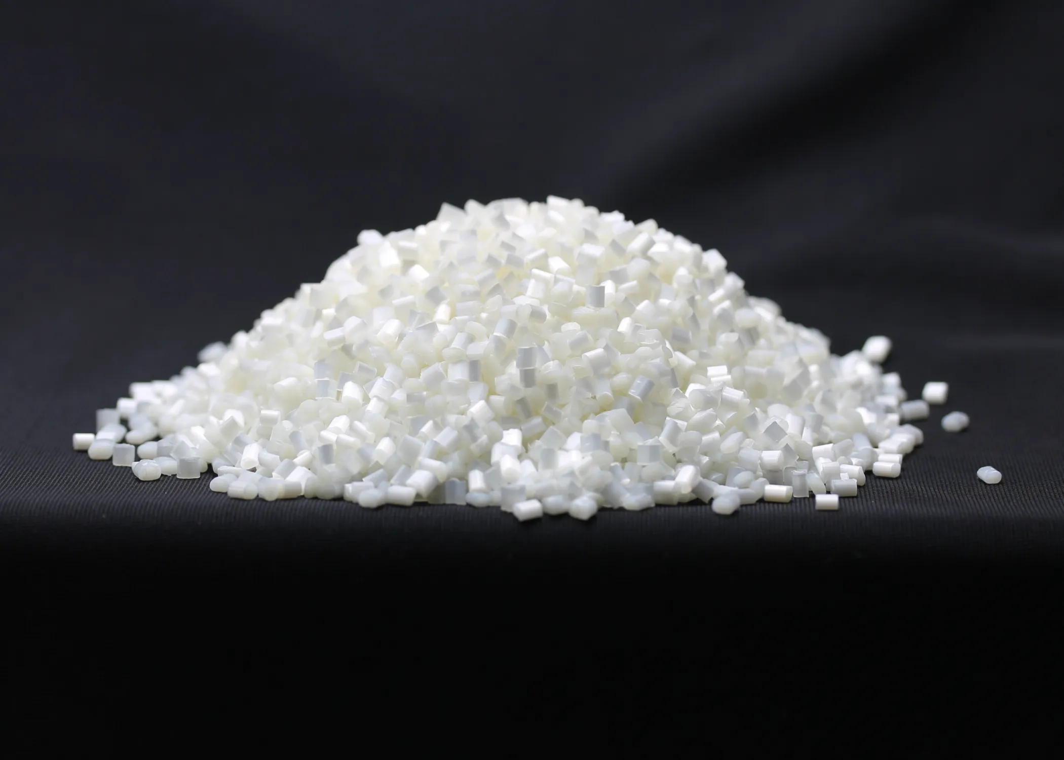 Shelly-Shining Plastic Resins | Plastics and Rubber Product