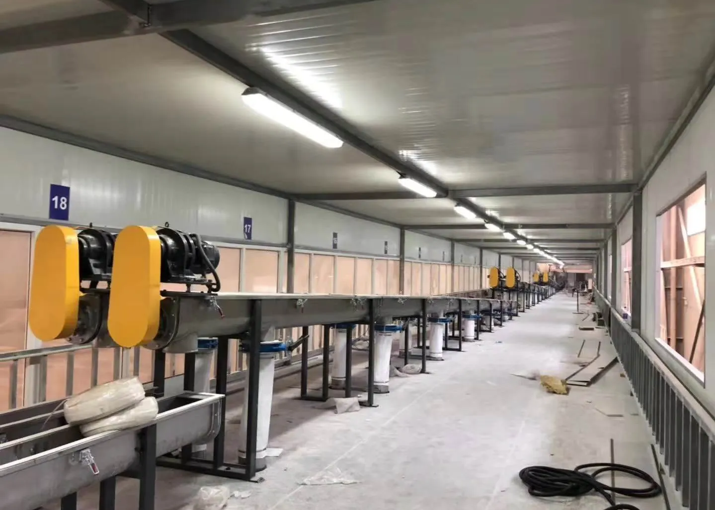 Feeding system for extruder | Plastics and Rubber Product