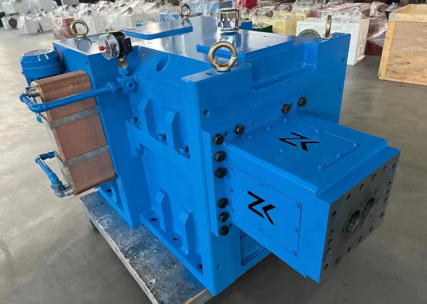 high-torque co-rotating and counter-rotating parallel twin-screw ...