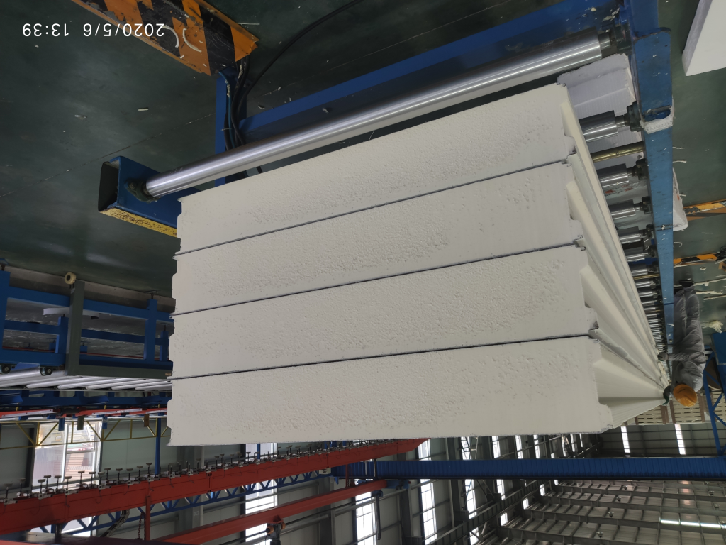 Elastopir® High performance sandwich panel with N-pentane B1 Grade Core Material | One-click to ...