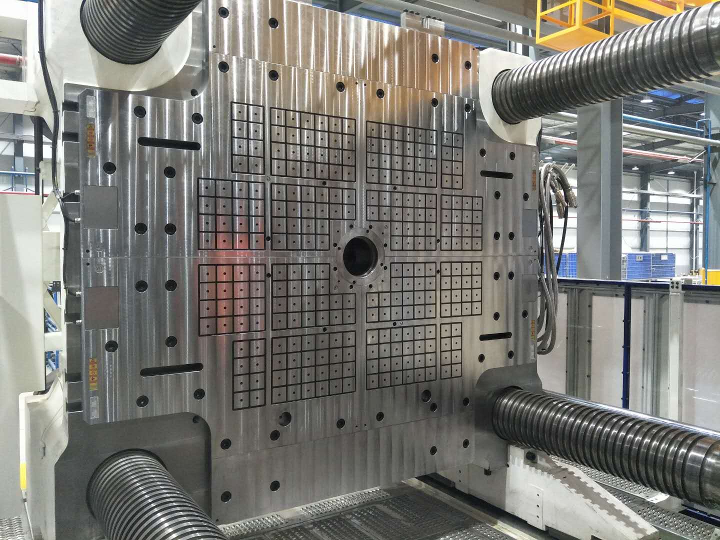 ELECTRO-PERMANENT MAGNETIC SYSTEM FOR QUICK MOLD CHANGE | Plastics and ...