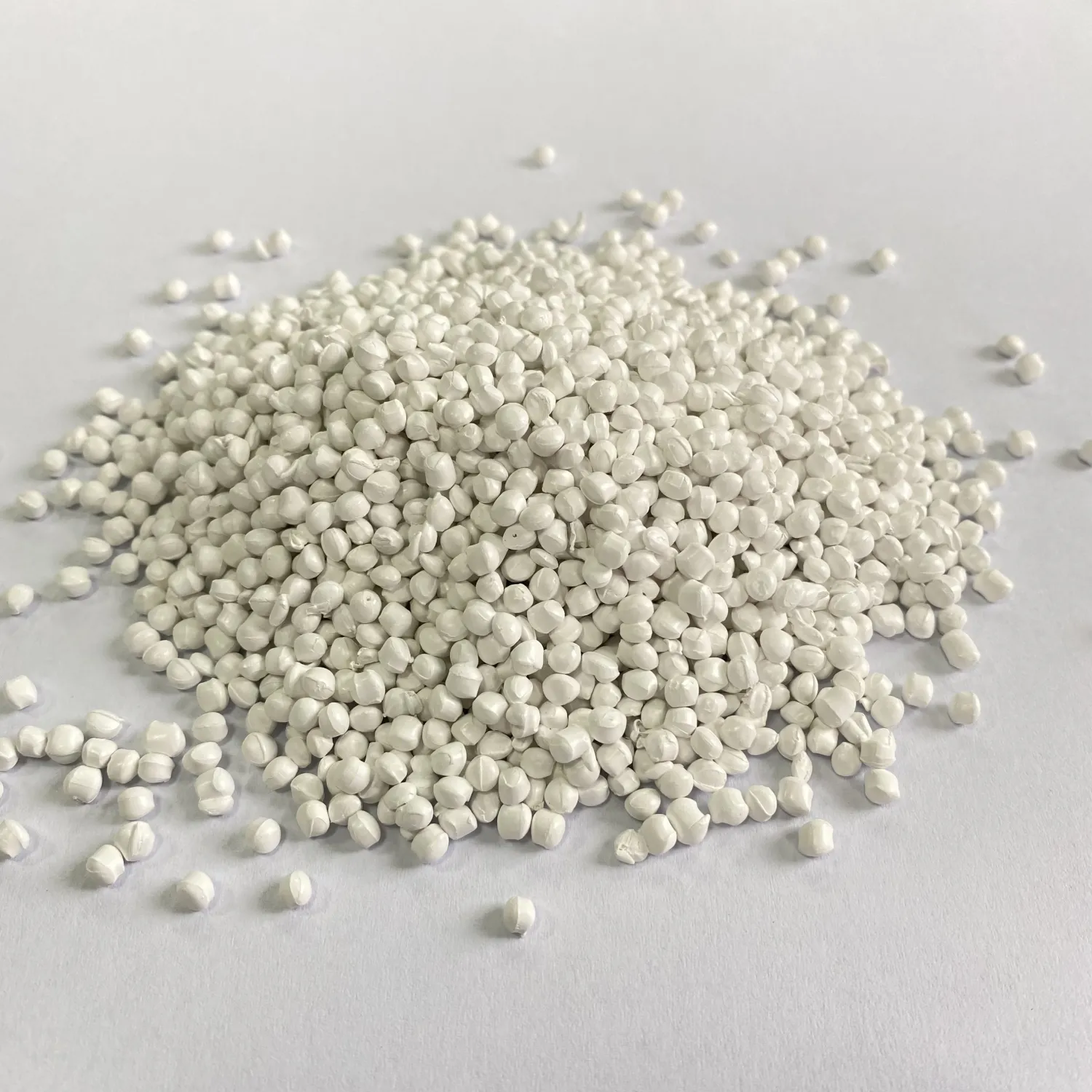 White Masterbatch | Plastics and Rubber Product
