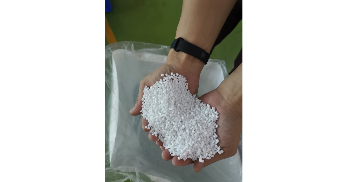 PFBs free high aging PC flame retardant masterbat...