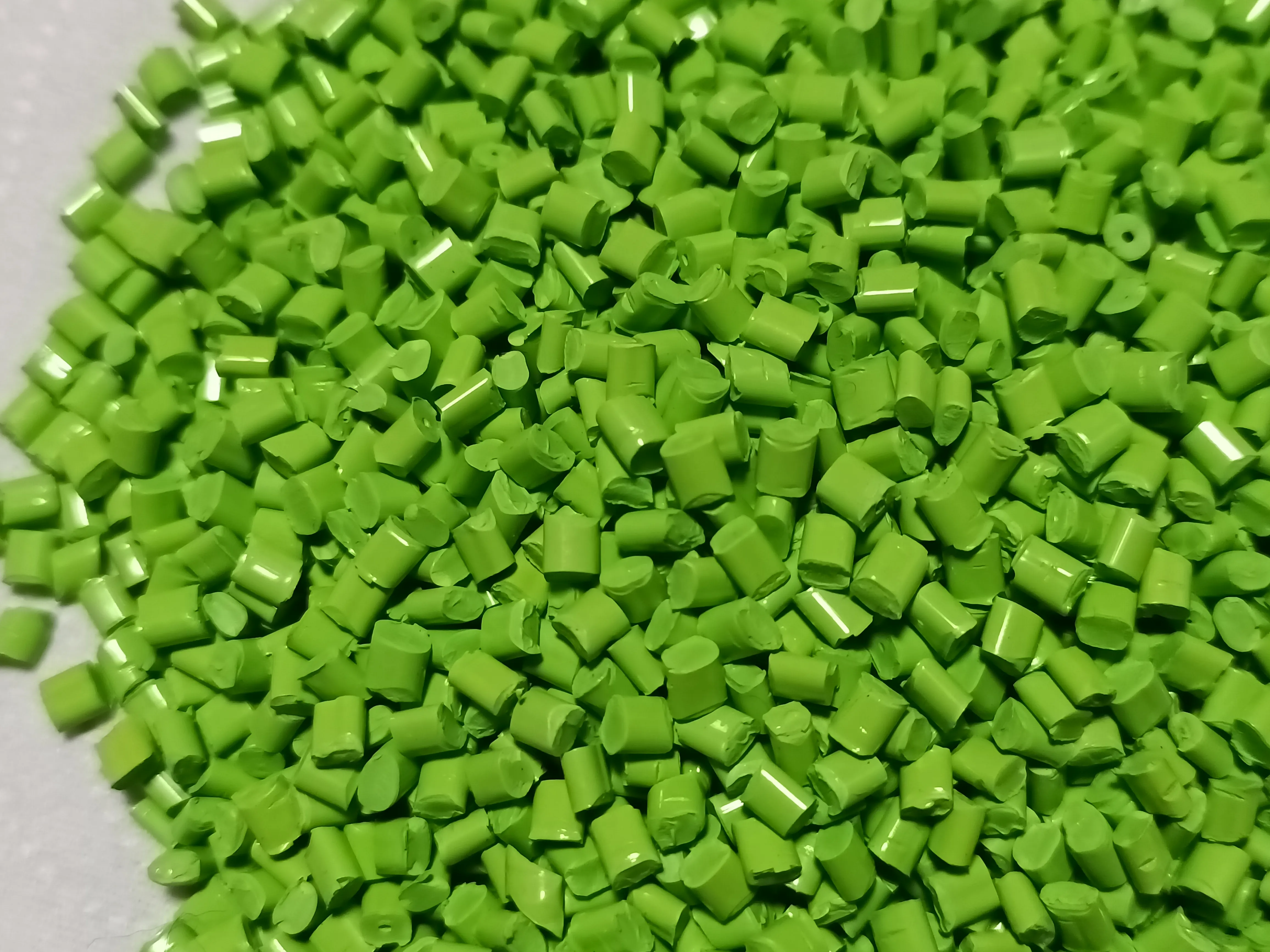 Functional Masterbatch | Plastics and Rubber Product